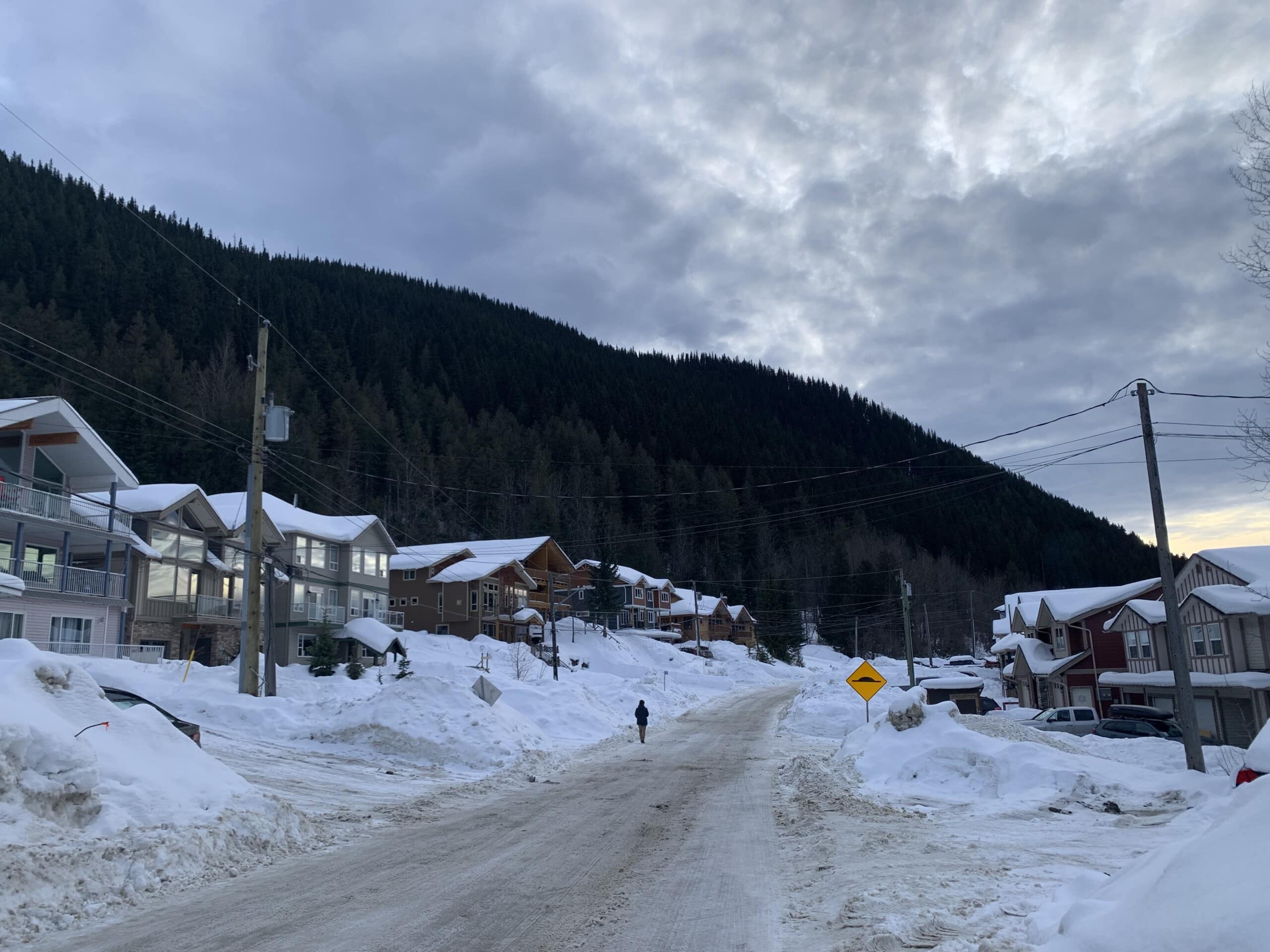 Municipality breaks down Burfield Dr. parking and rezoning in public ...