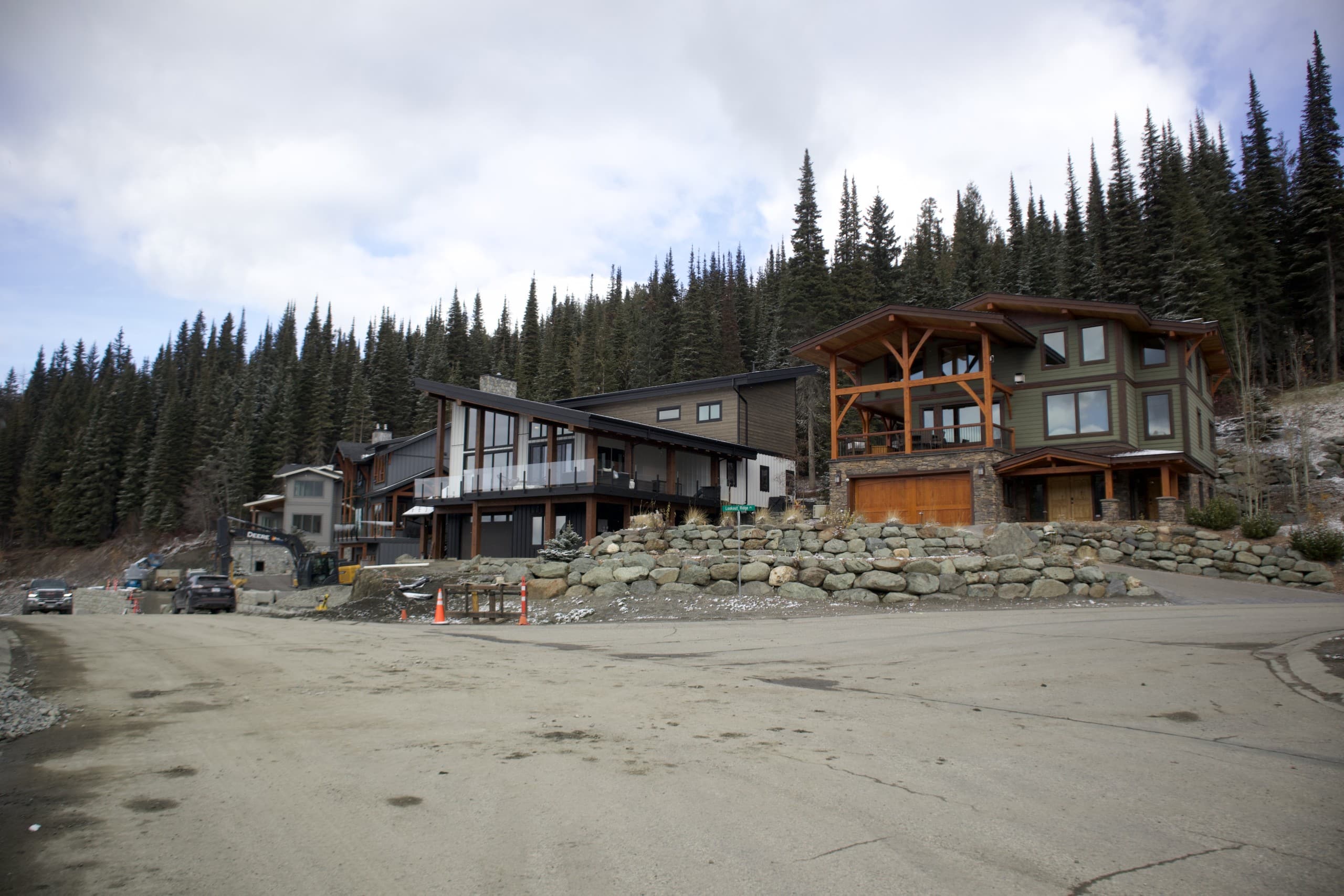 Temporary moratorium in Lookout Ridge lifted